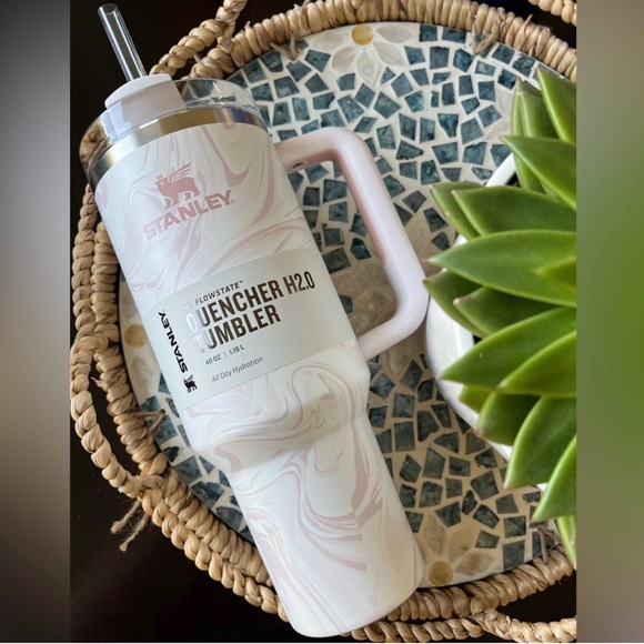 Stanley | Dining | Nwt Rare Rose Quartz Swirl Stanley No Longer ...